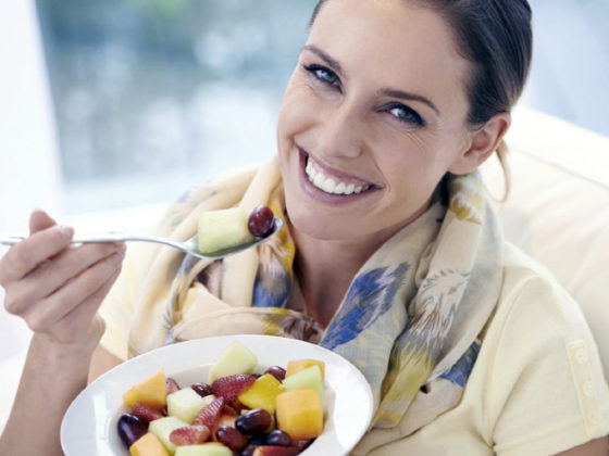 12 Alimentos para ayudarle a mantenerse en forma - Salud teu